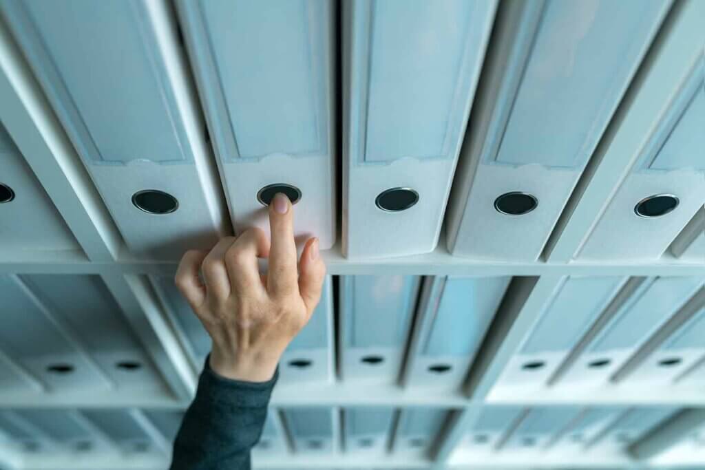 ¿Cómo archivar las facturas emitidas y recibidas?